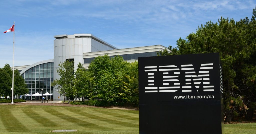 IBM despide 8.000 empleados por IA y luego vuelve a contratarlos: la ...
